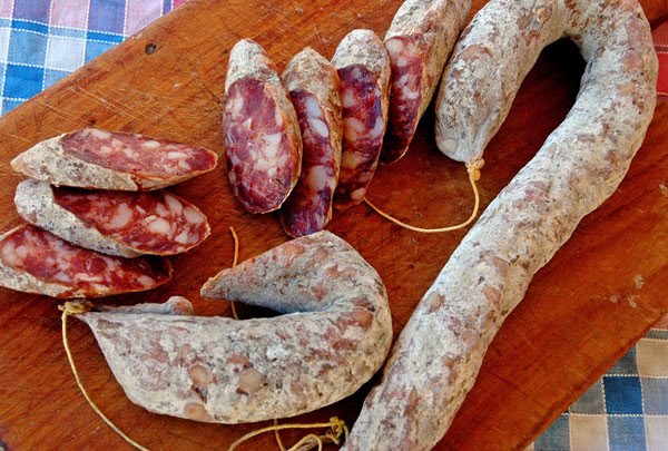 CARNICOS: LA LONGANIZA Y SU ORIGEN